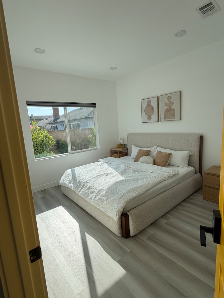 Cozy Home Near Little Saigon & Disney - Huntington Beach, CA