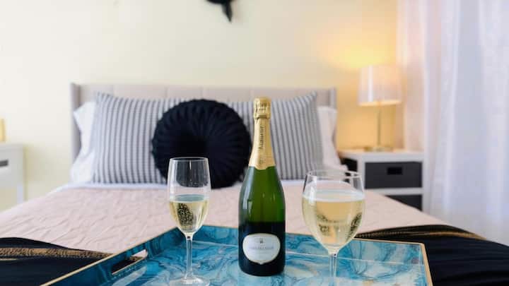 Cozy Private Studio • Parking And Bbq - Miami Gardens, FL