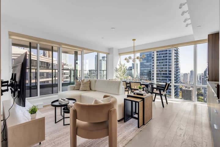 Elegance & Comfort: Downtown, Gym, Pool And Sauna - Newmarket