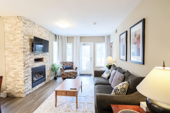 The Spa Side Retreat | Steps To Vetta Spa - Horseshoe Valley