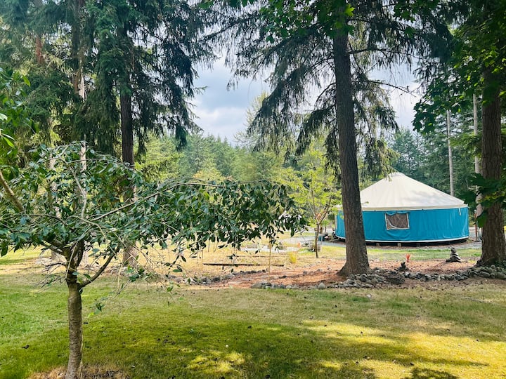 Sacred Yurt Temple Retreat W/ Nature Spa Sanctuary - Northwest Trek Wildlife Park