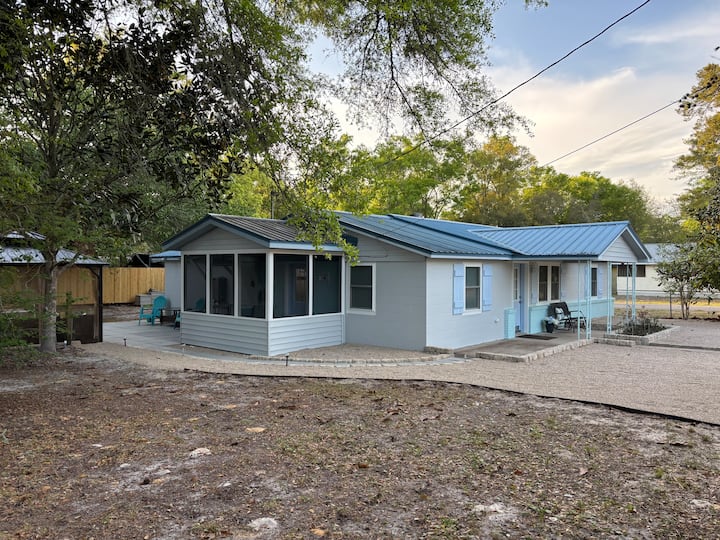 Belle By The Bay, Carrabelle Fl - Carrabelle, FL