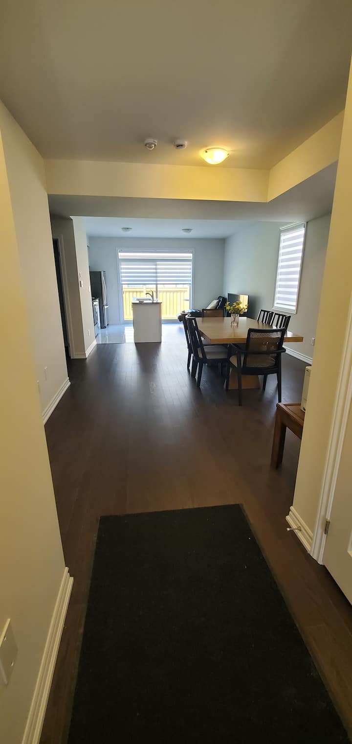 Home Away From Home In Barrie - Barrie