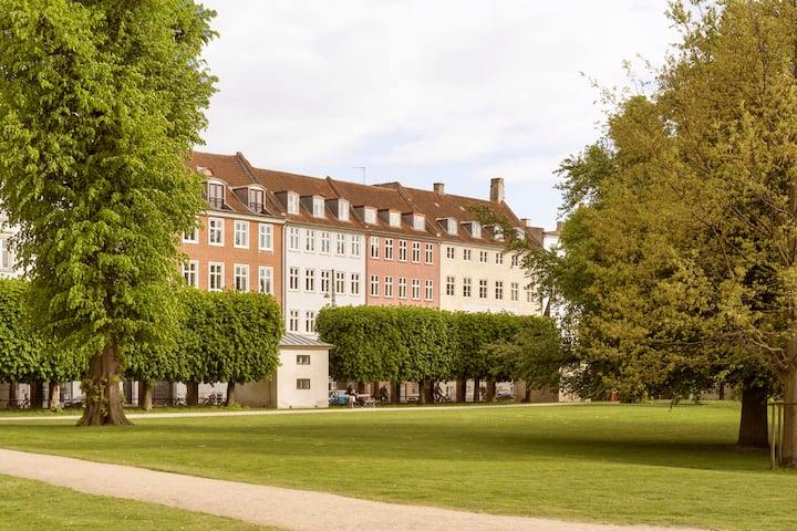 Stylish Flat W/ King’s Garden View, City - Copenaghen