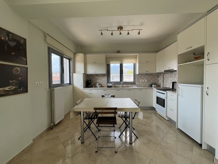 Cozy Apartments In The Center
Apt#2 - Himarë