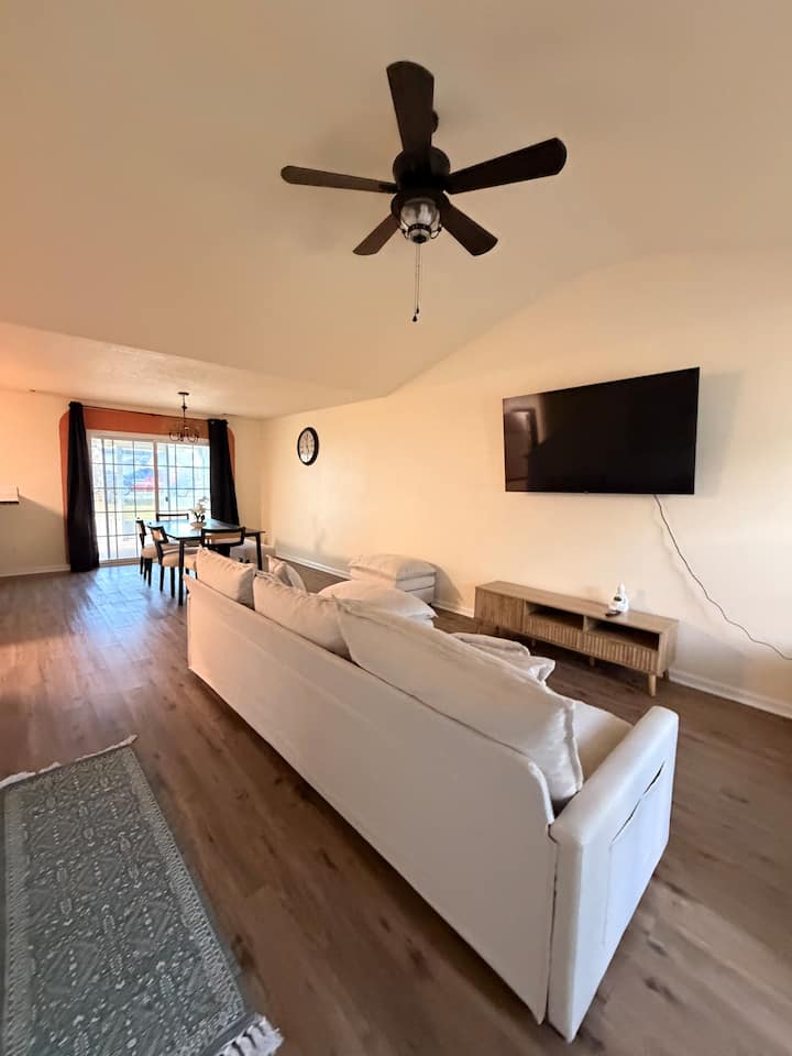 Soulful Retreat | 4br | Mins To Savannah & Airport - Pooler, GA