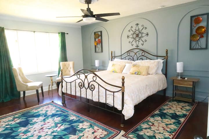 The Crescent House - Jackson, MS