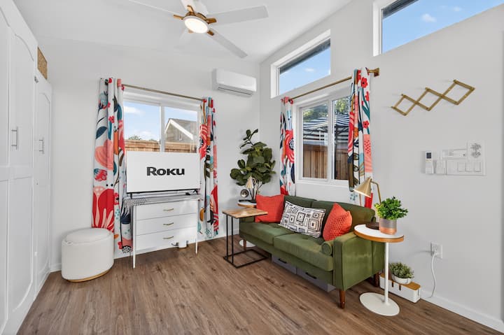 Little Spot, Big Charm Near Tahoe Park & Midtown - Sacramento, CA