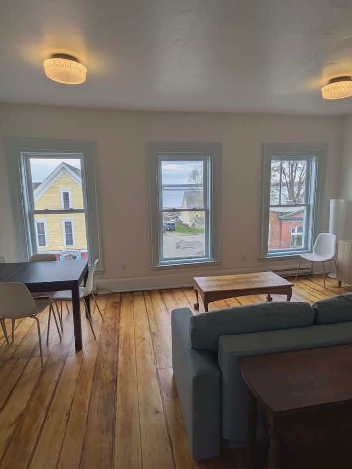 Renovated 2br | Prime Downtown With Water View - St. Andrews