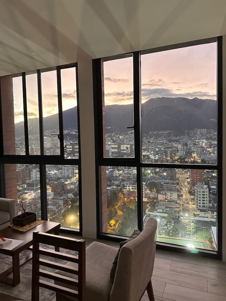 Departamento Cómodo En El Sector La Carolina. - Quito