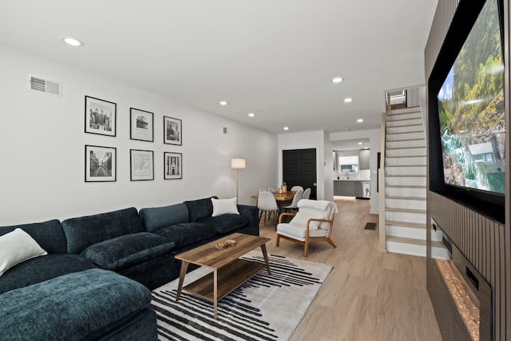 Modern Cozy South Philly Home | Stadium District - Haddington - Philadelphia