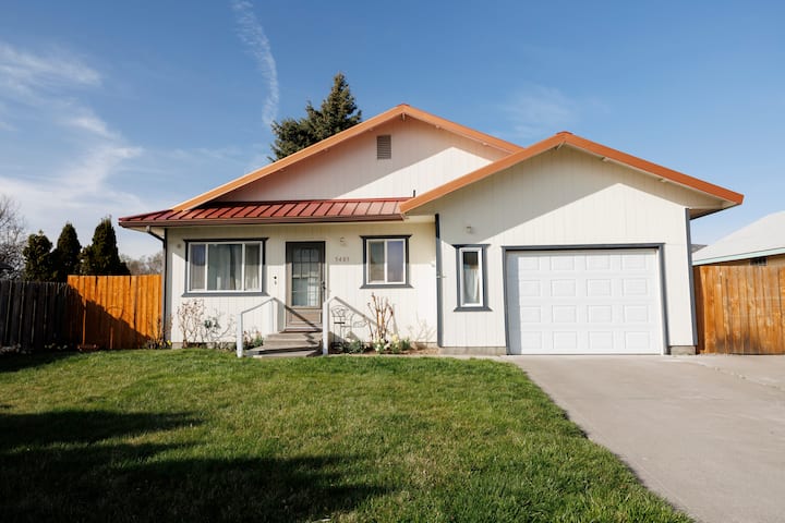 Suburban 2 Bedroom - Klamath Falls, OR