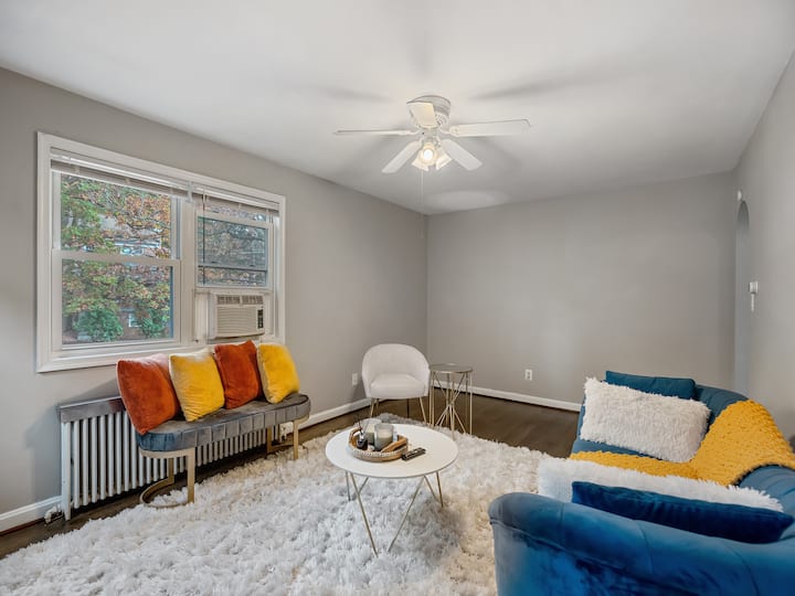 Tcom Stay. - Takoma Park, MD