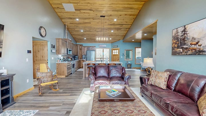 Moraine Tranquility Lodge 20 (Whole Home) - Joseph, OR
