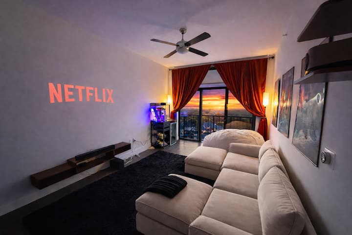 Home Movie Theater Next To Nrg & Med Center - United States