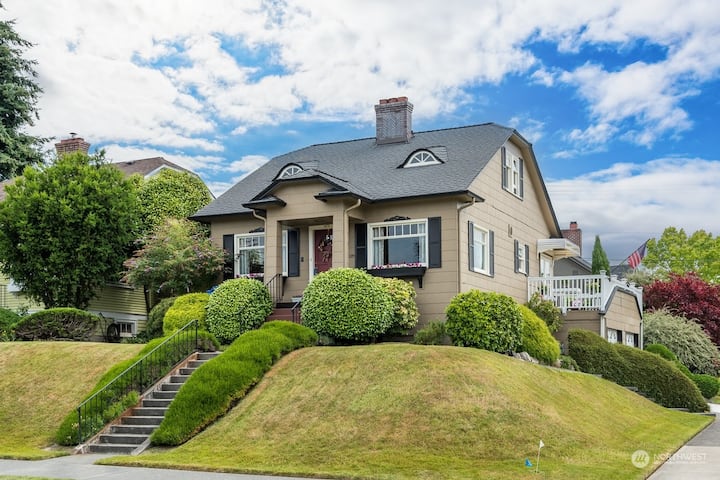 Everett Cozy Coastal Retreat - Everett