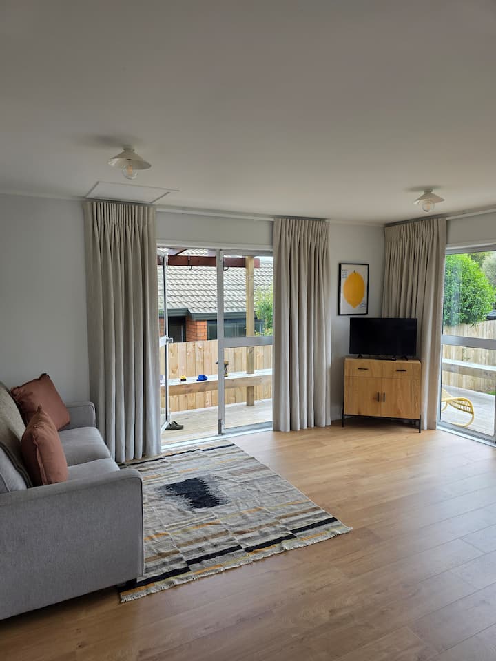 Redwood Retreat – Bikes, Lakes & Town Minutes Away - Rotorua