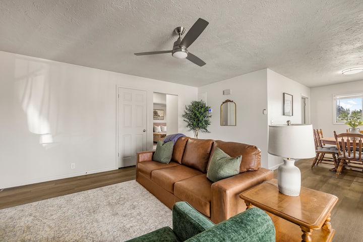 Remodeled 2 Bed 1 Bath Top Unit - Rexburg, ID