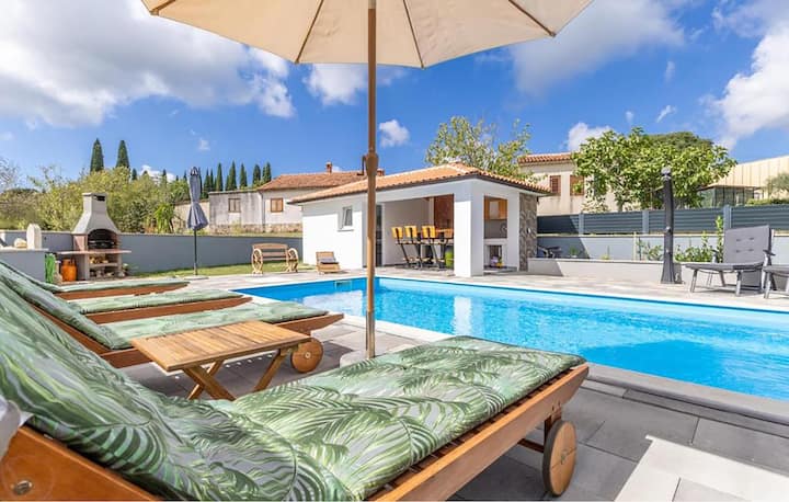 Beautiful Home In Rovinjsko Selo - Rovinj