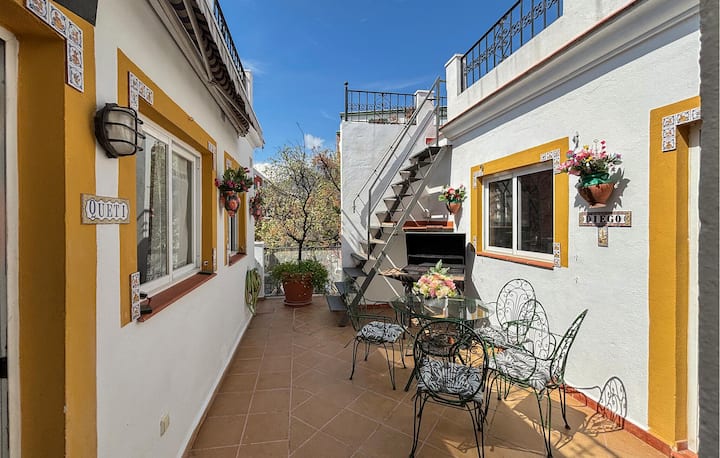 2 Bedroom Amazing Apartment In Marbella - Marbella
