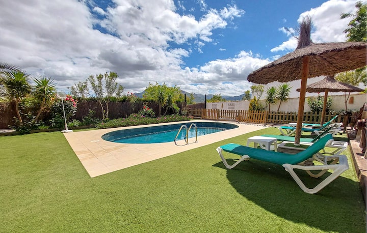 Lovely Home In Villanueva Del Trabuco - Archidona