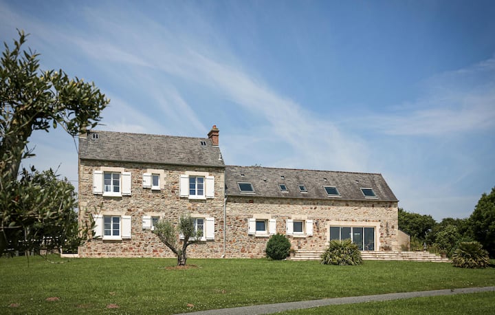 3 Bedroom Awesome Home In Crasville - Saint-Vaast-la-Hougue