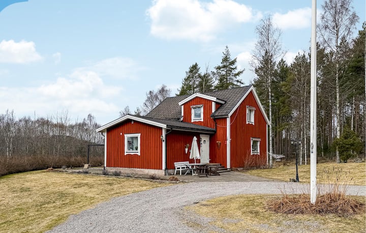 2 Bedroom Nice Home In Bergsäng - Hagfors