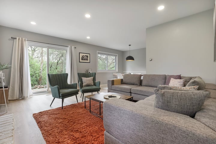 Naperville Escape: 3br -1.5 Bt - Naperville, IL