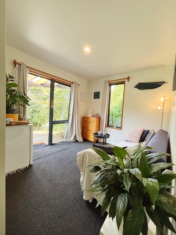 Garden Stay - Queenstown, New Zealand