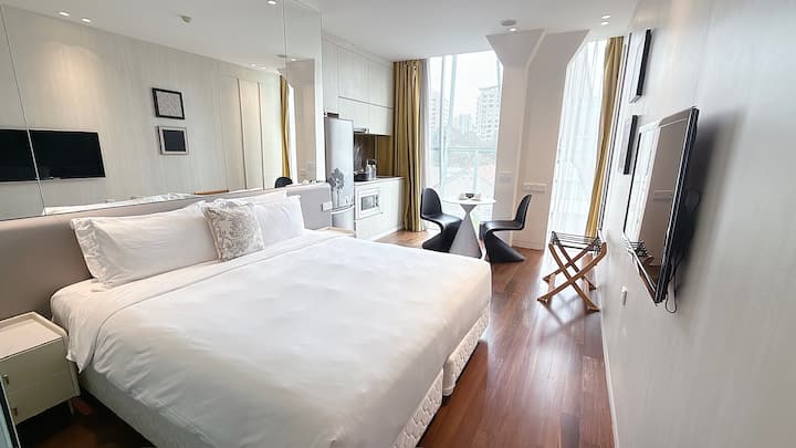 Premier King Studio Room In Liv Residences Novena - Singapour