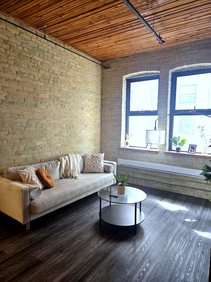 Urban Loft Suite @Exchange District - Winnipeg