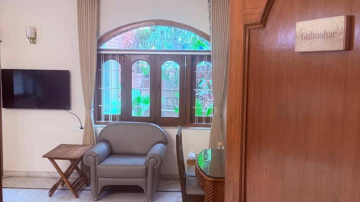 Luxury Bungalow In Central Ahmedabad I 3 Br + Bf - Ahmedabad