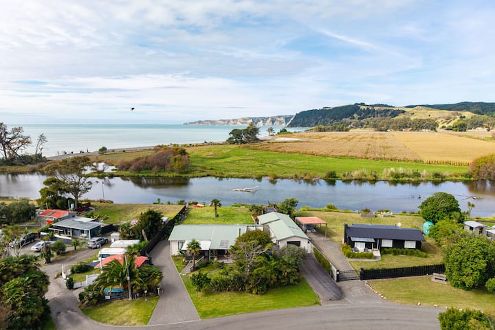 Kuku River House -Surf & Cape View (Monthly Deals) - Clive