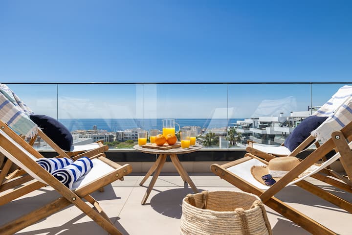 Luxury Penthouse • 4br • Full Sea View • Jacuzzi - 埃斯特波納