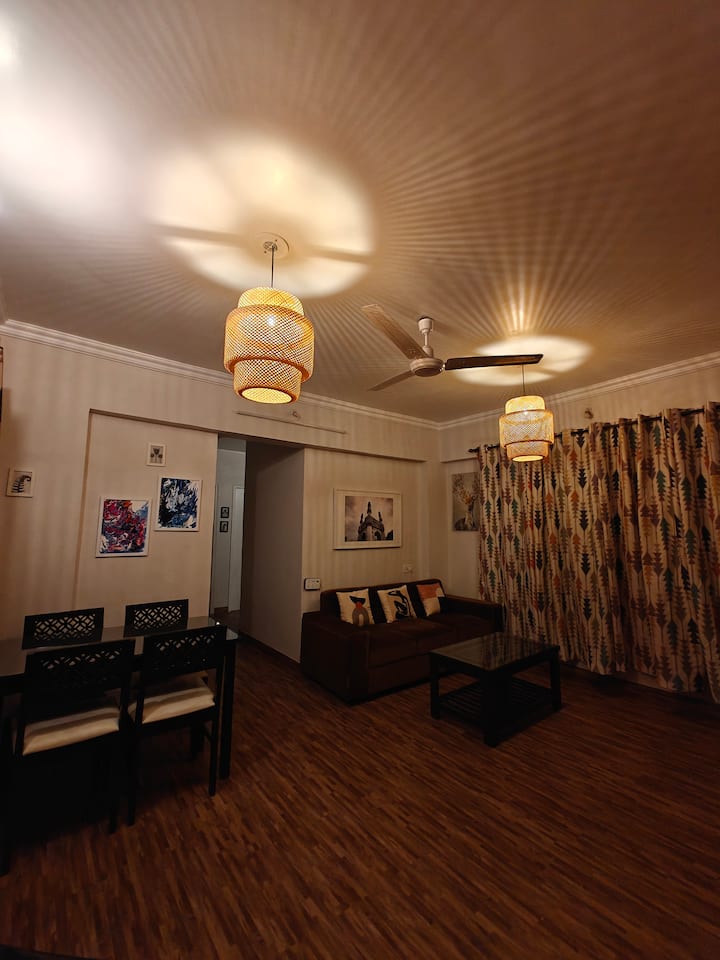Sérènë-2bhk Balcony-parking-bandra Chapel Rd-cafés - Mumbai