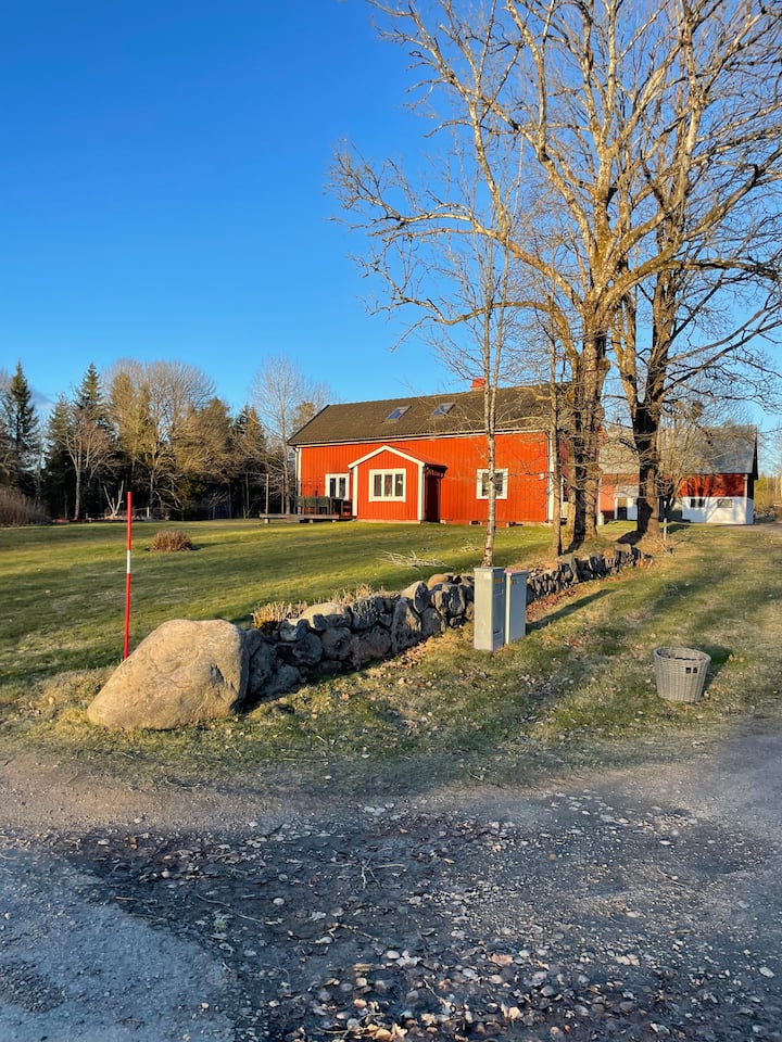 Mysig Stuga På Hästgård - Ljungby
