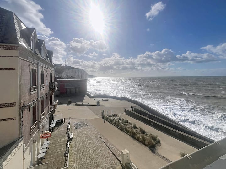 Entre Ciel Mer Et Falaises - Ault