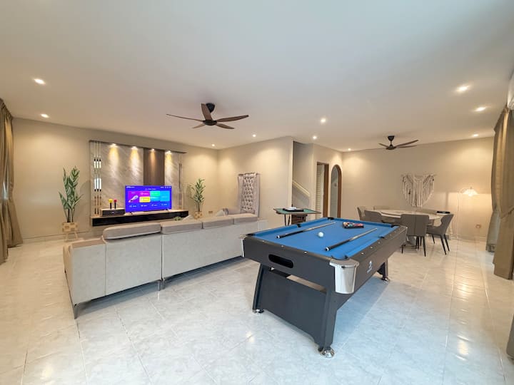 Semid Near Bukit Indah Karaokejacuzzisnooker 16pax - Johor Bahru