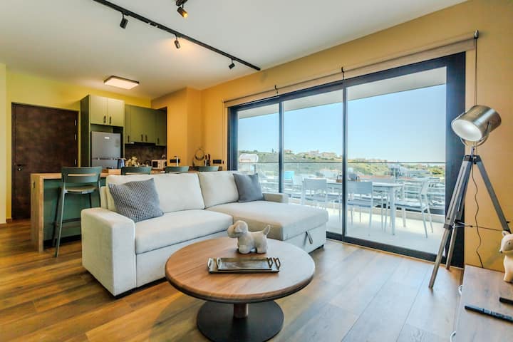 Limassol Panorama Loft | Mrbnb Cyprus - Ипсонас