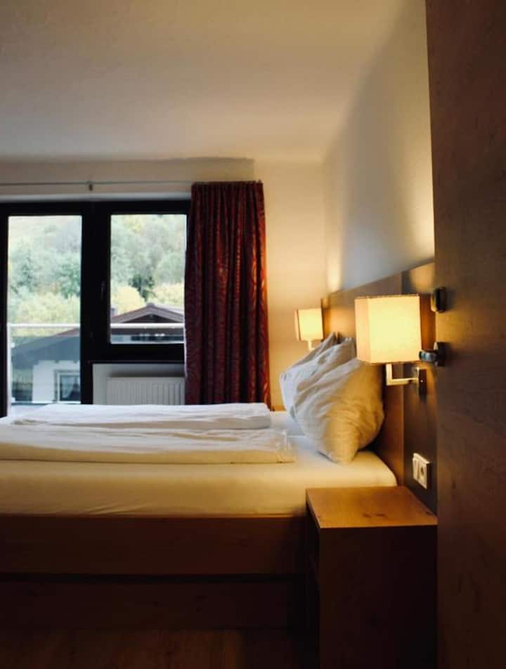 Pension Auwirt Saalbach · Double Room - Saalbach