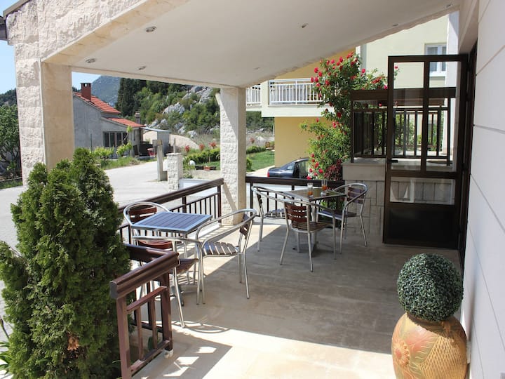 Appartement à Plo?e Près Du Lac Ba?ina 5 Pers. - Ploče