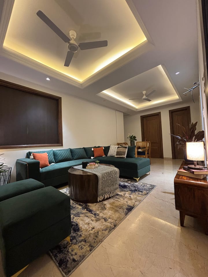 Cosy Spacious Boho 3bhk Near Cyberhub & Mg Road - Gurugram