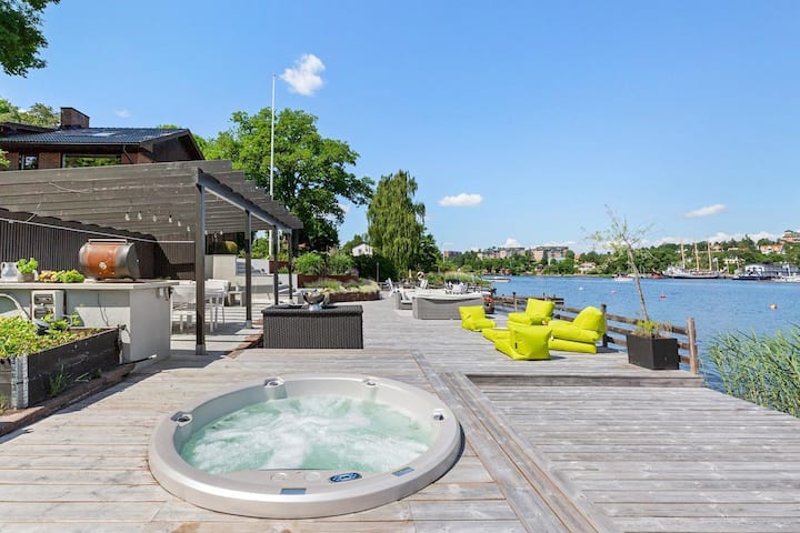 Lyxig Sjövilla I Stockholm City - Solna