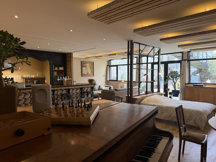 Loft En Centre Ville - Piano Et Terrasse - Le Puy-en-Velay