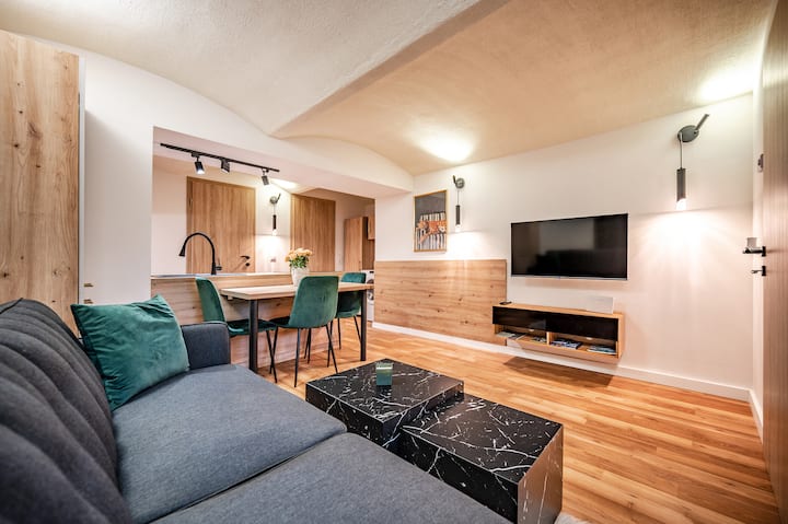 Urban Stay With Terrace And Free Parking - Celje