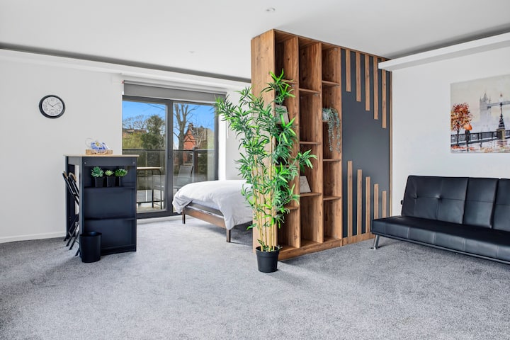 Modern 1-bed Flat + Sofa Bed | Mapperley, Notts - Nottingham