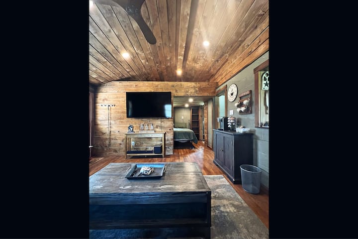 ‘Casa Del Lago’ - Jamestown, PA