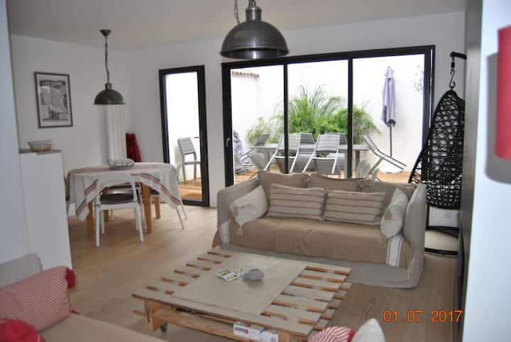 Maison De Charme Dans Le Village Et Proche Plage - La Couarde-sur-Mer