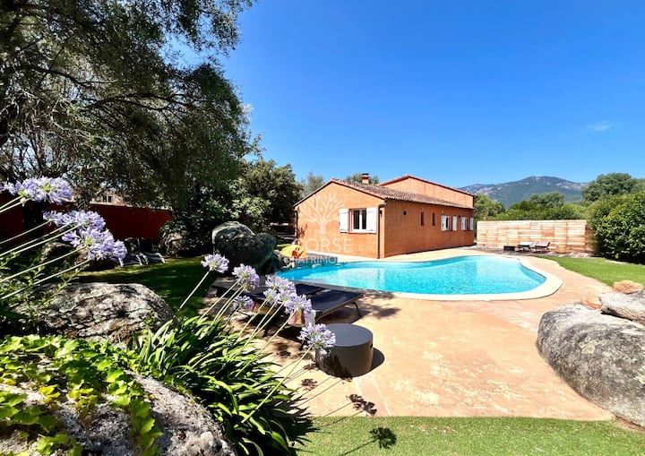 Villa Familiale 4 Chambres Avec Piscine Au Calme - Figari