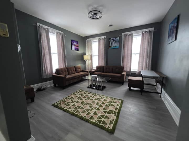 Renovated 1br Historic Apt In Downtown Harrisburg - Harrisburg, PA